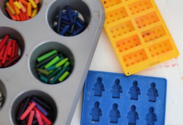How to Make LEGO Crayons